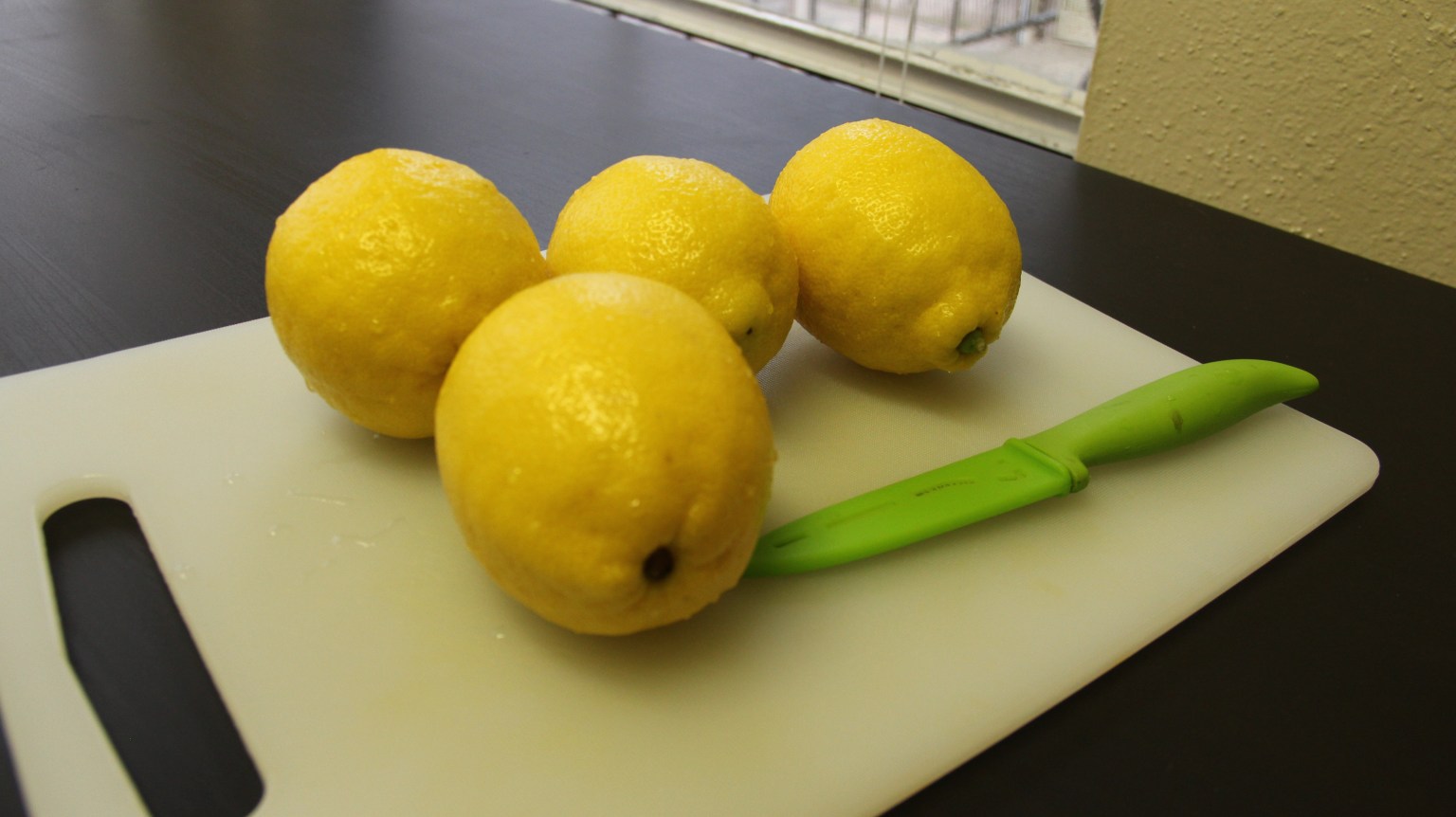 Thirsty Thursday: Lemon-Lime Vodka!
